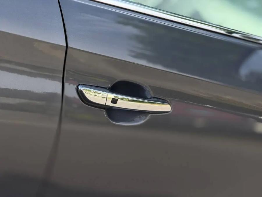 Pelēks Hyundai Tucson 2016 Jūrmala, ar dzinēja tilpumu 2.00 L un nobraukumu 229 tūkst. km par 11990 €, foto 18 vietnē AUTOMOTO.COM.LV