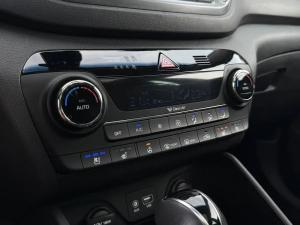 Pelēks Hyundai Tucson 2016 Jūrmala, ar dzinēja tilpumu 2.00 L un nobraukumu 229 tūkst. km par 11990 €, foto 23 vietnē AUTOMOTO.COM.LV