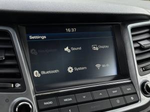 Pelēks Hyundai Tucson 2016 Jūrmala, ar dzinēja tilpumu 2.00 L un nobraukumu 229 tūkst. km par 11990 €, foto 26 vietnē AUTOMOTO.COM.LV