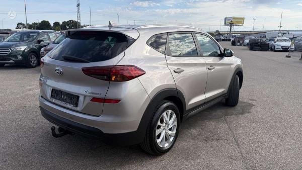 Pelēks Hyundai Tucson 2018 Marijampole, ar dzinēja tilpumu 1.60 L un nobraukumu 230 tūkst. km par 12750 €, foto 3 vietnē AUTOMOTO.COM.LV