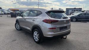 Grey Hyundai Tucson 2018 in Marijampole, with an engine capacity of 1.60 L and mileage of 230 thousand km for 12750 €, photo 6 on AUTOMOTO.COM.LV