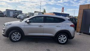 Grey Hyundai Tucson 2018 in Marijampole, with an engine capacity of 1.60 L and mileage of 230 thousand km for 12750 €, photo 7 on AUTOMOTO.COM.LV