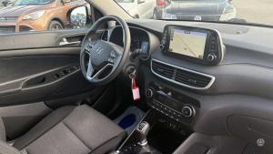 Grey Hyundai Tucson 2018 in Marijampole, with an engine capacity of 1.60 L and mileage of 230 thousand km for 12750 €, photo 14 on AUTOMOTO.COM.LV