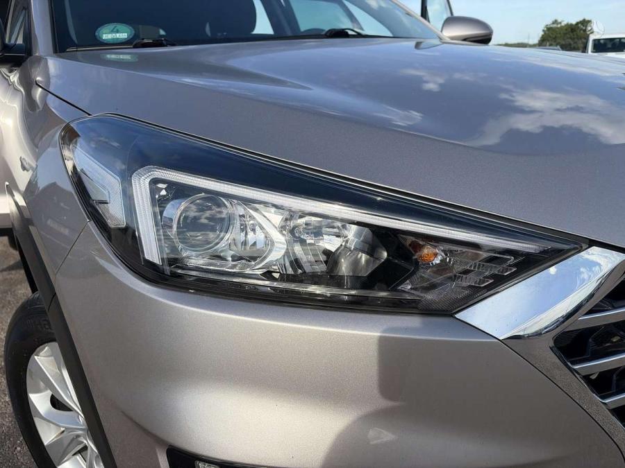 Grey Hyundai Tucson 2018 in Marijampole, with an engine capacity of 1.60 L and mileage of 230 thousand km for 12750 €, photo 38 on AUTOMOTO.COM.LV