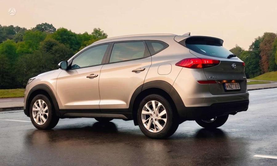 Grey Hyundai Tucson 2020 in Kaunas, with an engine capacity of 1.60 L and mileage of 107 thousand km for 14300 €, photo 3 on AUTOMOTO.COM.LV