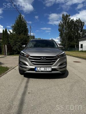 Pelēks Hyundai Tucson 2018 Rīga, ar dzinēja tilpumu 1.60 L un nobraukumu 142 tūkst. km par 14800 €, foto 3 vietnē AUTOMOTO.COM.LV
