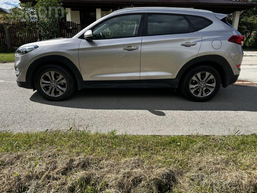 Pelēks Hyundai Tucson 2018 Rīga, ar dzinēja tilpumu 1.60 L un nobraukumu 142 tūkst. km par 14800 €, foto 5 vietnē AUTOMOTO.COM.LV