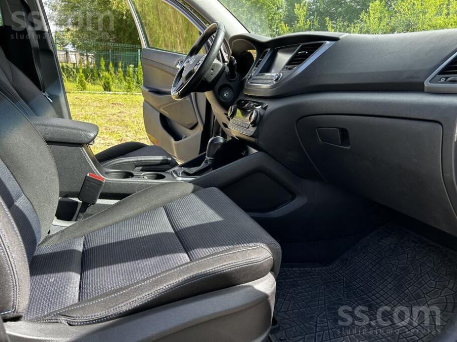 Pelēks Hyundai Tucson 2018 Rīga, ar dzinēja tilpumu 1.60 L un nobraukumu 142 tūkst. km par 14800 €, foto 11 vietnē AUTOMOTO.COM.LV