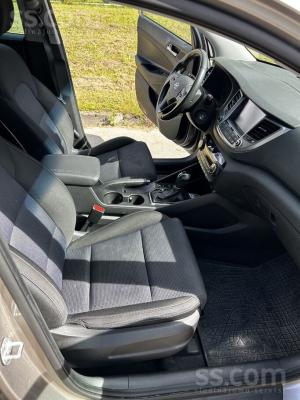 Pelēks Hyundai Tucson 2018 Rīga, ar dzinēja tilpumu 1.60 L un nobraukumu 142 tūkst. km par 14800 €, foto 12 vietnē AUTOMOTO.COM.LV