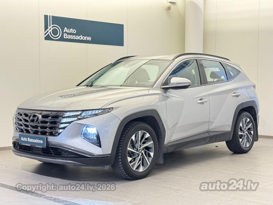 Grey Hyundai Tucson 2022 in Tallinn, with an engine capacity of 1.60 L and mileage of 71 thousand km for 18900 €, photo 1 on AUTOMOTO.COM.LV