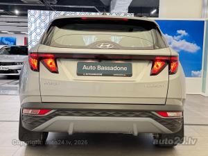 Grey Hyundai Tucson 2022 in Tallinn, with an engine capacity of 1.60 L and mileage of 71 thousand km for 18900 €, photo 6 on AUTOMOTO.COM.LV
