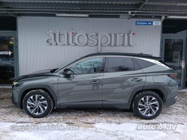Grey Hyundai Tucson 2023 in Tallinn, with an engine capacity of 1.60 L and mileage of 28 thousand km for 23990 €, photo 2 on AUTOMOTO.COM.LV