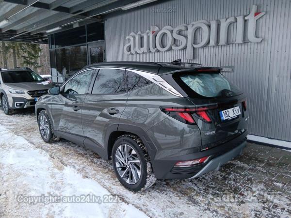 Grey Hyundai Tucson 2023 in Tallinn, with an engine capacity of 1.60 L and mileage of 28 thousand km for 23990 €, photo 3 on AUTOMOTO.COM.LV