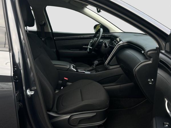 Хендай Туксон 2023 в Пярну на AUTOMOTO.COM.LV Серый Хендай Туксон 2023 в Пярну, объемом двигателя 1.60 л и пробегом 29 тыс. км за 23900 €, фото 6 на AUTOMOTO.COM.LV
