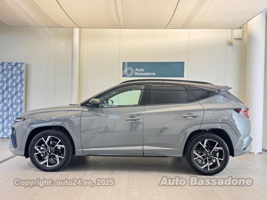 Grey Hyundai Tucson 2025 in Tallinn, with an engine capacity of 1.60 L and mileage of 4 thousand km for 39900 €, photo 3 on AUTOMOTO.COM.LV