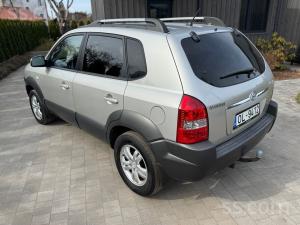 Hyundai Tucson 2008 Rīga, ar dzinēja tilpumu 2.00 L un nobraukumu 259 tūkst. km par 4200 €, foto 5 vietnē AUTOMOTO.COM.LV