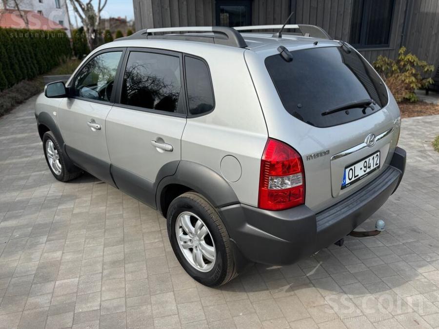 Hyundai Tucson 2008 Rīga, ar dzinēja tilpumu 2.00 L un nobraukumu 259 tūkst. km par 4200 €, foto 5 vietnē AUTOMOTO.COM.LV