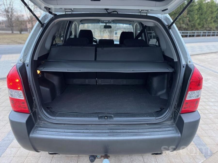 Hyundai Tucson 2008 Rīga, ar dzinēja tilpumu 2.00 L un nobraukumu 259 tūkst. km par 4200 €, foto 12 vietnē AUTOMOTO.COM.LV