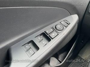 Hyundai Tucson 2017 in Narva, with an engine capacity of 1.60 L and mileage of 97 thousand km for 11300 €, photo 12 on AUTOMOTO.COM.LV