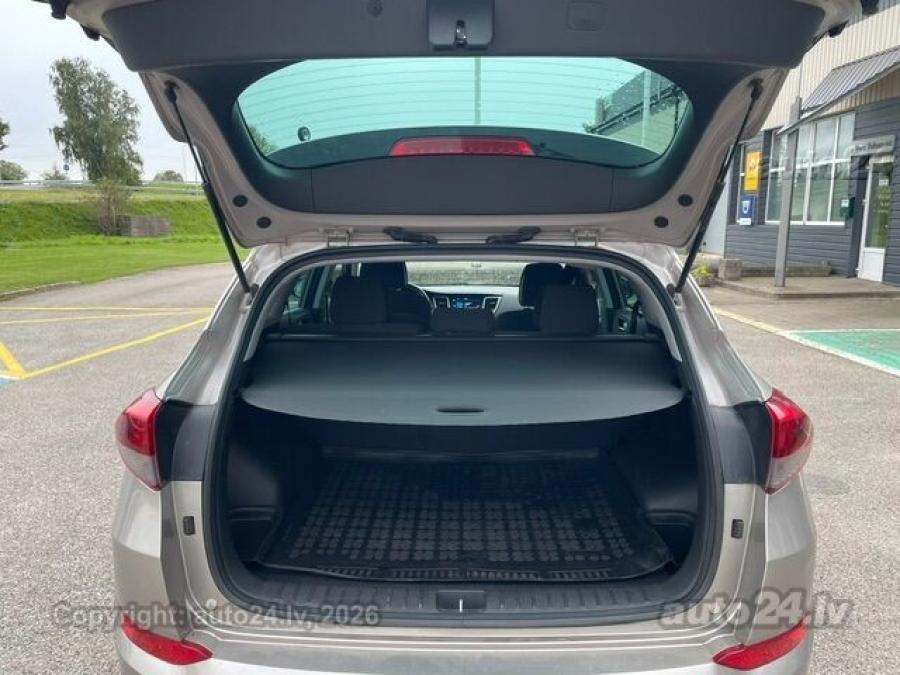 Hyundai Tucson 2017 in Narva, with an engine capacity of 1.60 L and mileage of 97 thousand km for 11300 €, photo 13 on AUTOMOTO.COM.LV