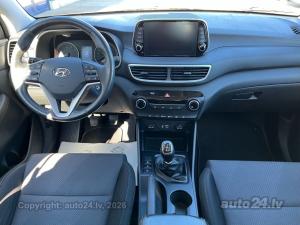 Hyundai Tucson 2019 in Tartu, with an engine capacity of 1.60 L and mileage of 127 thousand km for 12900 €, photo 9 on AUTOMOTO.COM.LV