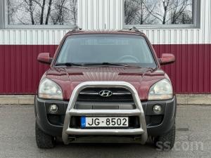 Sarkans Hyundai Tucson 2004 Rīga, ar dzinēja tilpumu 2.00 L un nobraukumu 185 tūkst. km par 2590 €, foto 6 vietnē AUTOMOTO.COM.LV