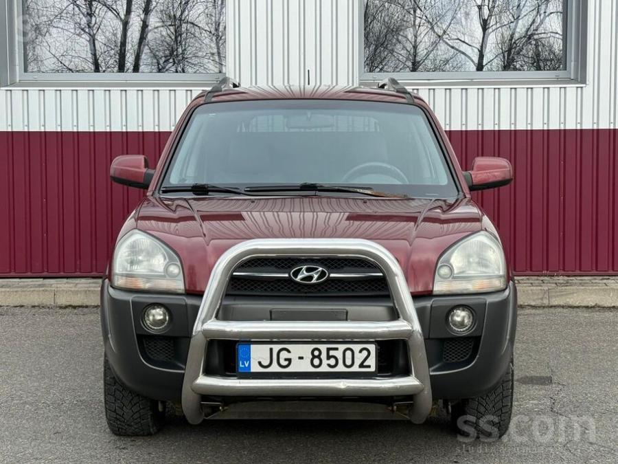 Sarkans Hyundai Tucson 2004 Rīga, ar dzinēja tilpumu 2.00 L un nobraukumu 185 tūkst. km par 2590 €, foto 6 vietnē AUTOMOTO.COM.LV