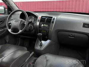 Sarkans Hyundai Tucson 2004 Rīga, ar dzinēja tilpumu 2.00 L un nobraukumu 185 tūkst. km par 2590 €, foto 8 vietnē AUTOMOTO.COM.LV