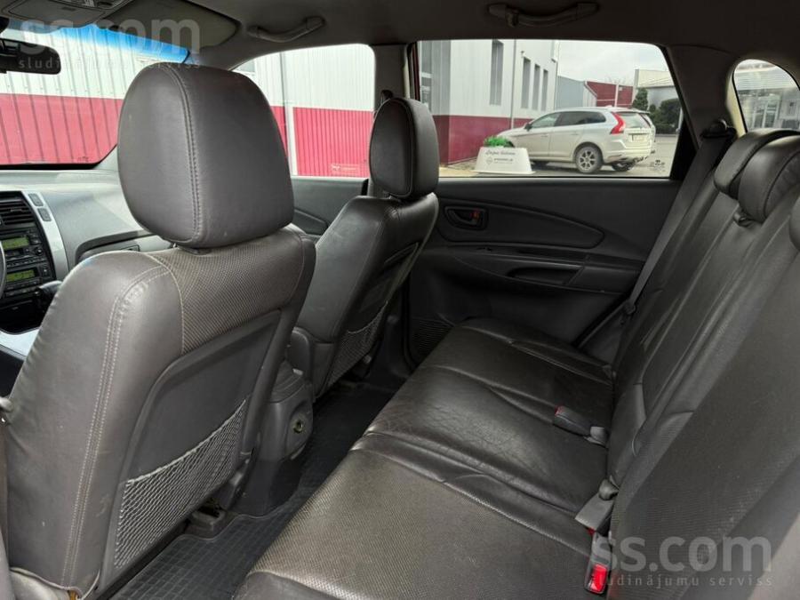 Sarkans Hyundai Tucson 2004 Rīga, ar dzinēja tilpumu 2.00 L un nobraukumu 185 tūkst. km par 2590 €, foto 9 vietnē AUTOMOTO.COM.LV