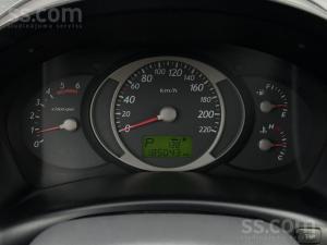 Sarkans Hyundai Tucson 2004 Rīga, ar dzinēja tilpumu 2.00 L un nobraukumu 185 tūkst. km par 2590 €, foto 11 vietnē AUTOMOTO.COM.LV