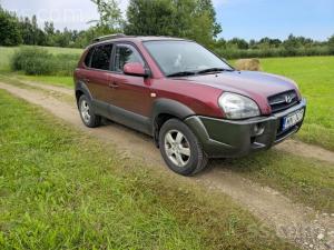 Красный Хендай Туксон 2005 в Краслава, объемом двигателя 2.00 л и пробегом 339 тыс. км за 2100 €, фото 9 на AUTOMOTO.COM.LV