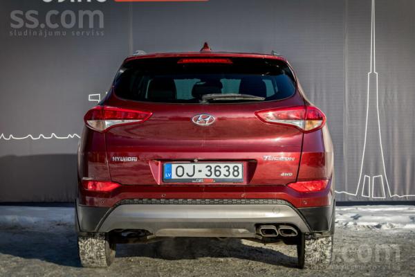 Sarkans Hyundai Tucson 2015 Rīga, ar dzinēja tilpumu 2.00 L un nobraukumu 227 tūkst. km par 12990 €, foto 7 vietnē AUTOMOTO.COM.LV
