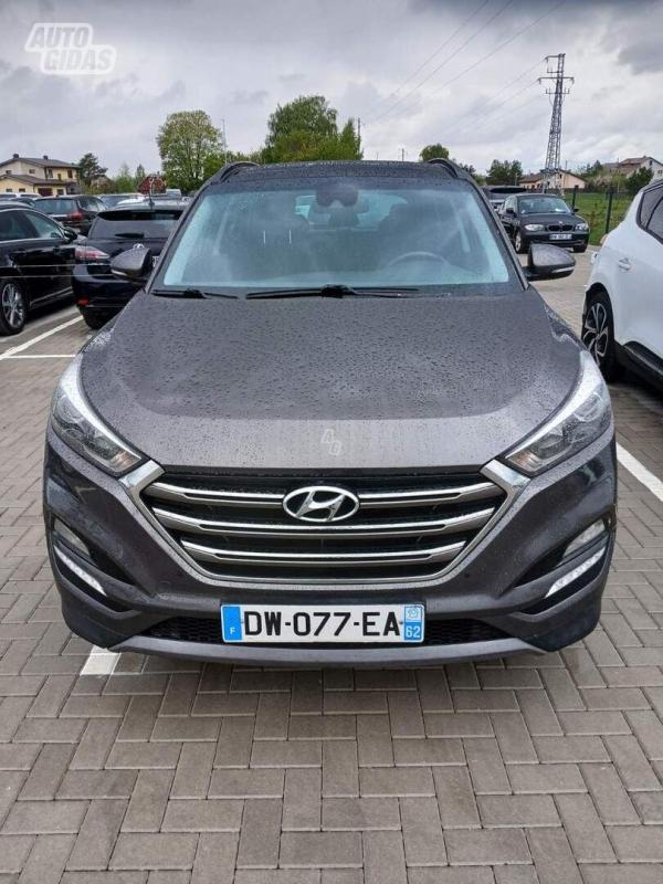 Sarkans Hyundai Tucson 2015 Tauragė, ar dzinēja tilpumu 1.70 L un nobraukumu 163 tūkst. km par 9500 €, foto 2 vietnē AUTOMOTO.COM.LV