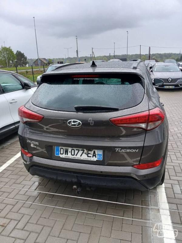 Sarkans Hyundai Tucson 2015 Tauragė, ar dzinēja tilpumu 1.70 L un nobraukumu 163 tūkst. km par 9500 €, foto 5 vietnē AUTOMOTO.COM.LV