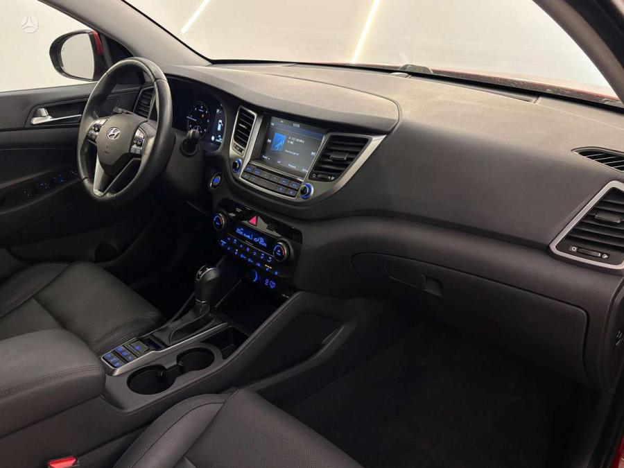 Sarkans Hyundai Tucson 2015 Marijampole, ar dzinēja tilpumu 2.00 L un nobraukumu 219 tūkst. km par 11900 €, foto 18 vietnē AUTOMOTO.COM.LV