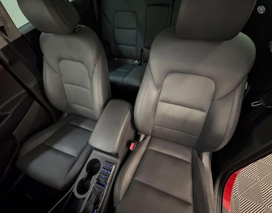 Sarkans Hyundai Tucson 2015 Marijampole, ar dzinēja tilpumu 2.00 L un nobraukumu 219 tūkst. km par 11900 €, foto 25 vietnē AUTOMOTO.COM.LV