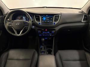 Sarkans Hyundai Tucson 2015 Marijampole, ar dzinēja tilpumu 2.00 L un nobraukumu 219 tūkst. km par 11900 €, foto 31 vietnē AUTOMOTO.COM.LV