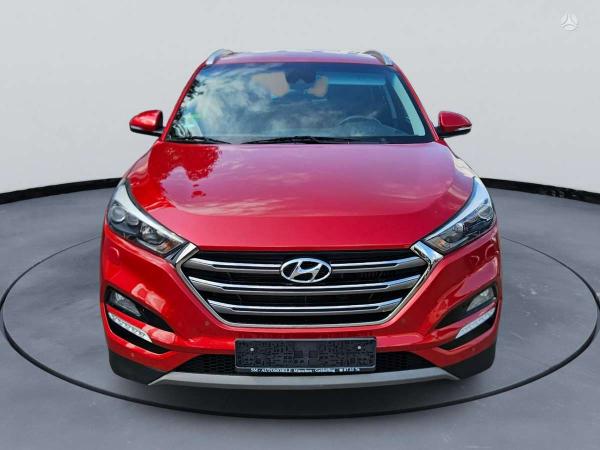 Red Hyundai Tucson 2016 in Marijampole, with an engine capacity of 1.59 L and mileage of 136 thousand km for 12500 €, photo 2 on AUTOMOTO.COM.LV