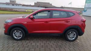 Red Hyundai Tucson 2017 in Taurage, with an engine capacity of 1.59 L and mileage of 128 thousand km for 9800 €, photo 8 on AUTOMOTO.COM.LV