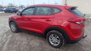 Sarkans Hyundai Tucson 2017 Tauragė, ar dzinēja tilpumu 1.59 L un nobraukumu 125 tūkst. km par 9850 €, foto 2 vietnē AUTOMOTO.COM.LV