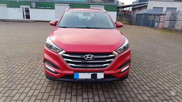 Red Hyundai Tucson 2017 in Taurage, with an engine capacity of 1.59 L and mileage of 128 thousand km for 9500 €, photo 7 on AUTOMOTO.COM.LV