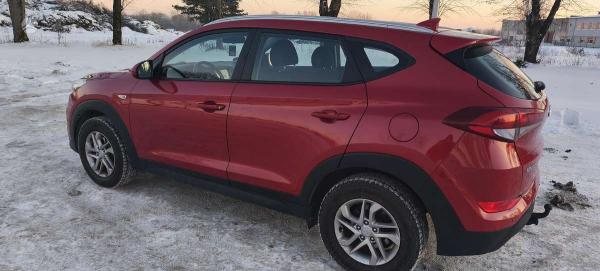 Sarkans Hyundai Tucson 2017 Tauragė, ar dzinēja tilpumu 1.59 L un nobraukumu 129 tūkst. km par 9800 €, foto 4 vietnē AUTOMOTO.COM.LV