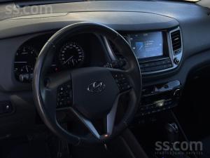Sarkans Hyundai Tucson 2018 Valmiera, ar dzinēja tilpumu 1.70 L un nobraukumu 92 tūkst. km par 13900 €, foto 8 vietnē AUTOMOTO.COM.LV