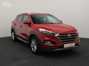 Red Hyundai Tucson 2018 in Vilnius, with an engine capacity of 1.70 L and mileage of 226 thousand km for 12399 €, photo 10 on AUTOMOTO.COM.LV