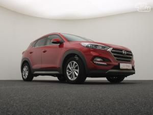 Red Hyundai Tucson 2018 in Vilnius, with an engine capacity of 1.70 L and mileage of 226 thousand km for 12399 €, photo 11 on AUTOMOTO.COM.LV