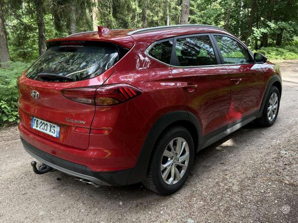 Sarkans Hyundai Tucson 2018 Tauragė, ar dzinēja tilpumu 1.60 L un nobraukumu 177 tūkst. km par 10400 €, foto 4 vietnē AUTOMOTO.COM.LV