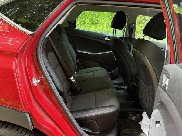 Sarkans Hyundai Tucson 2018 Tauragė, ar dzinēja tilpumu 1.60 L un nobraukumu 177 tūkst. km par 10400 €, foto 6 vietnē AUTOMOTO.COM.LV