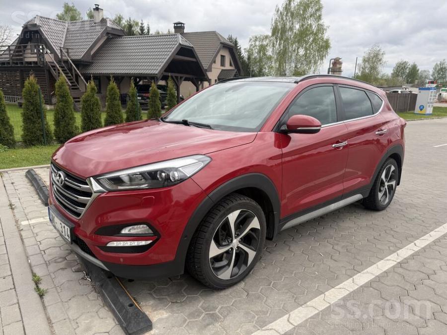 Red Hyundai Tucson 2018 in Riga, with an engine capacity of 1.70 L and mileage of 253 thousand km for 13000 €, photo 16 on AUTOMOTO.COM.LV
