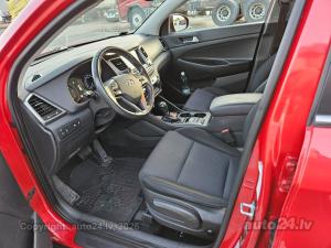 Red Hyundai Tucson 2018 in Tartu, with an engine capacity of 2.00 L and mileage of 193 thousand km for 17700 €, photo 11 on AUTOMOTO.COM.LV