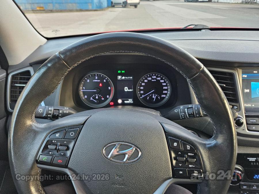 Red Hyundai Tucson 2018 in Tartu, with an engine capacity of 2.00 L and mileage of 193 thousand km for 17700 €, photo 12 on AUTOMOTO.COM.LV